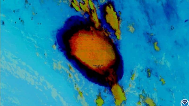 Erupção vulcânica subaquática em Tonga intoxica água e agricultura